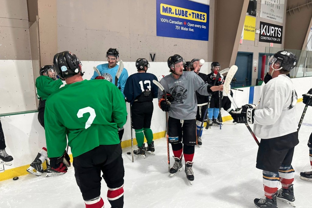 Hope Icebreakers hockey team returning home after 16 years | Cowichan ...